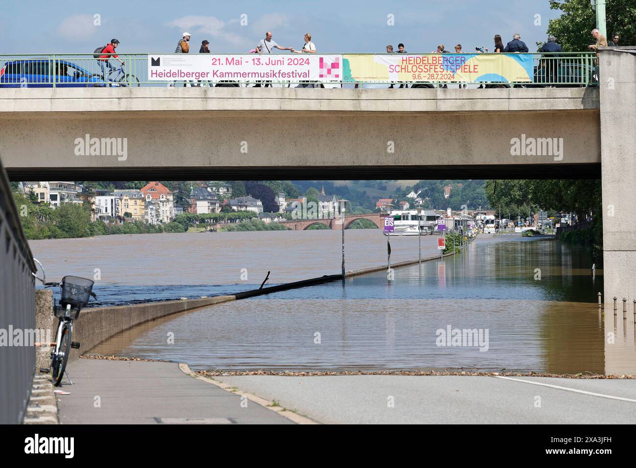 Hochwasser nach Dauerregen 03.06.2024 Blick auf das Hochwasser im ...