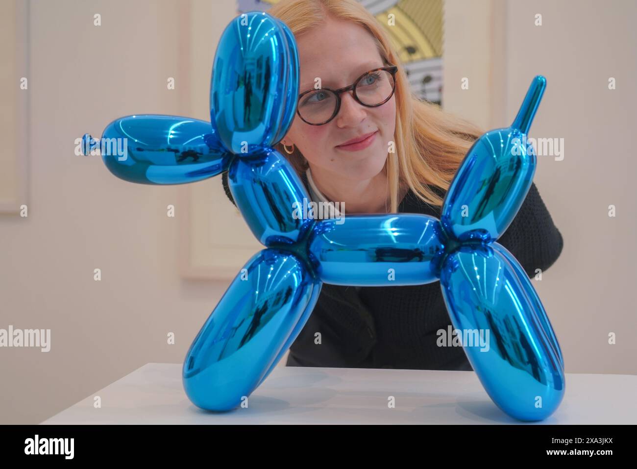 London, UK. 4 June 2024. Jeff Koons, Balloon (Blue) Dog, . Estimate: £ ...