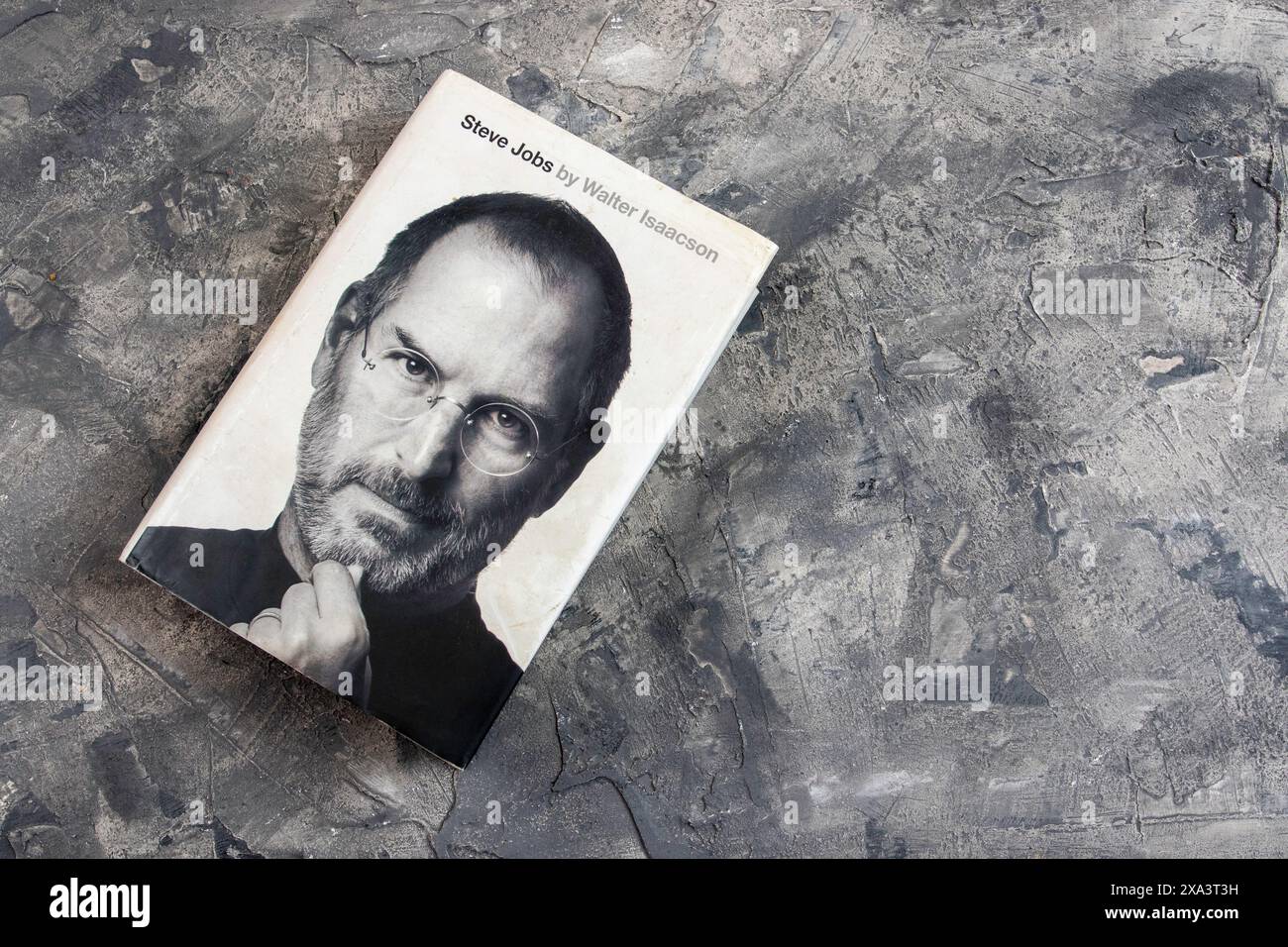 Walter Isaacson's 2011 and authorised biography of tech giant and co ...