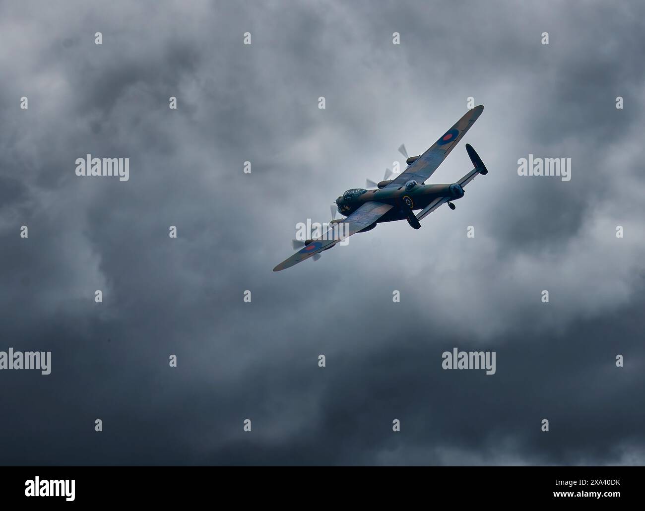 Red Arrows displaying over Fairford UK Stock Photo - Alamy