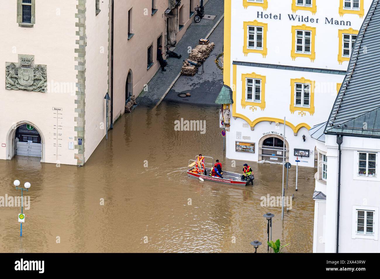 Passau, Germany. 04th June, 2024. Parts of the old town are flooded by ...