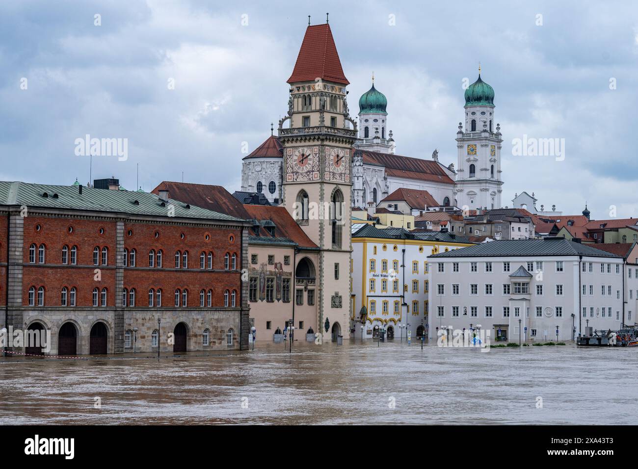 Passau, Germany. 04th June, 2024. Parts of the old town are flooded by ...