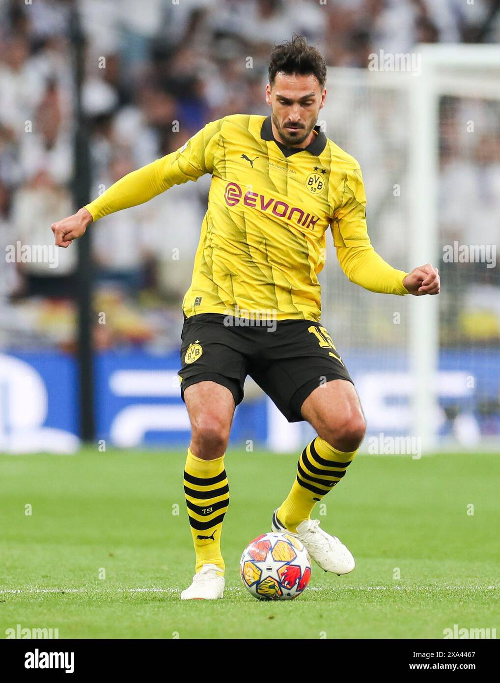 London, UK. 01st June, 2024. Borussia Dortmund defender Mats Hummels ...
