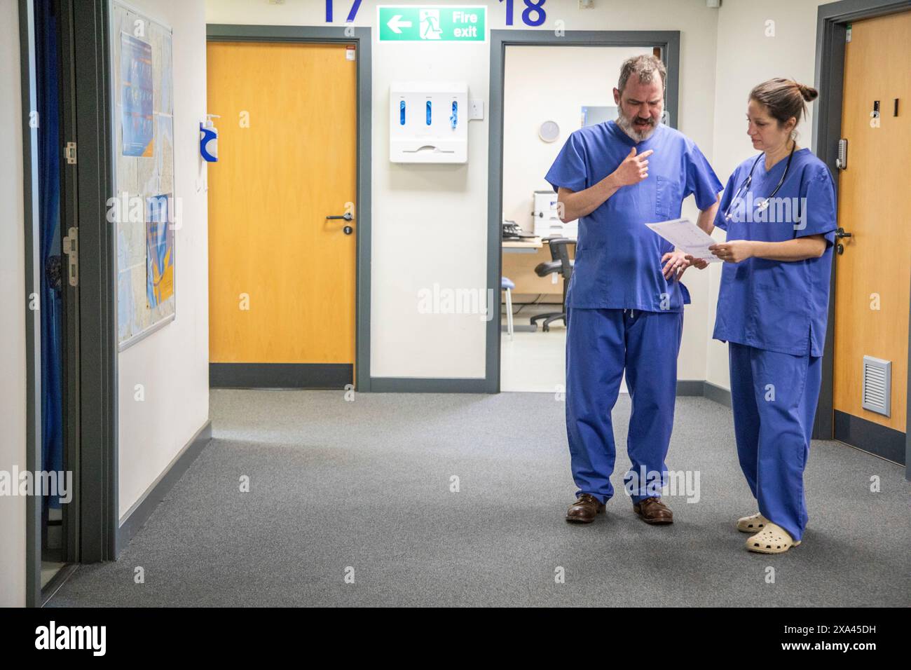 Hospital documents hi-res stock photography and images - Alamy