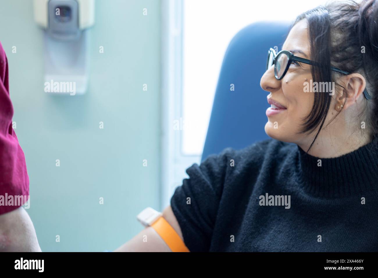 Blood test hi-res stock photography and images - Alamy