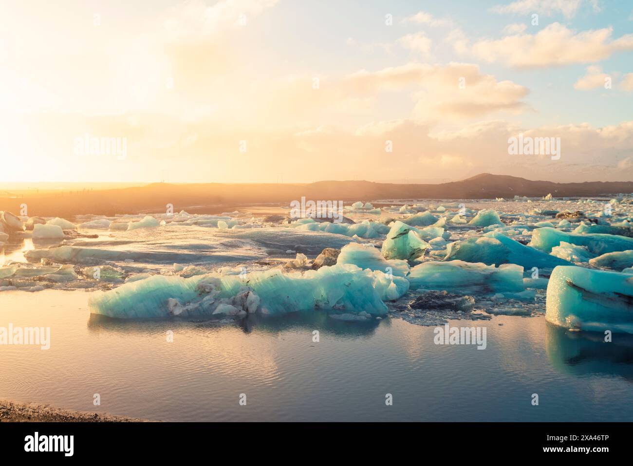 Serene nature setting hi-res stock photography and images - Alamy