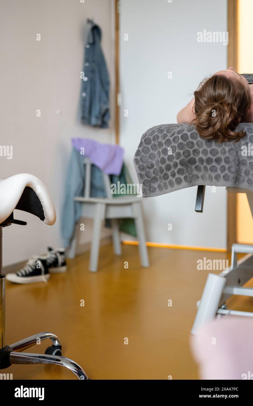 Away from the camera hi-res stock photography and images - Alamy