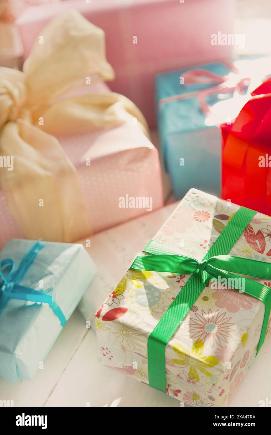 Vertical view present boxes hi-res stock photography and images - Alamy