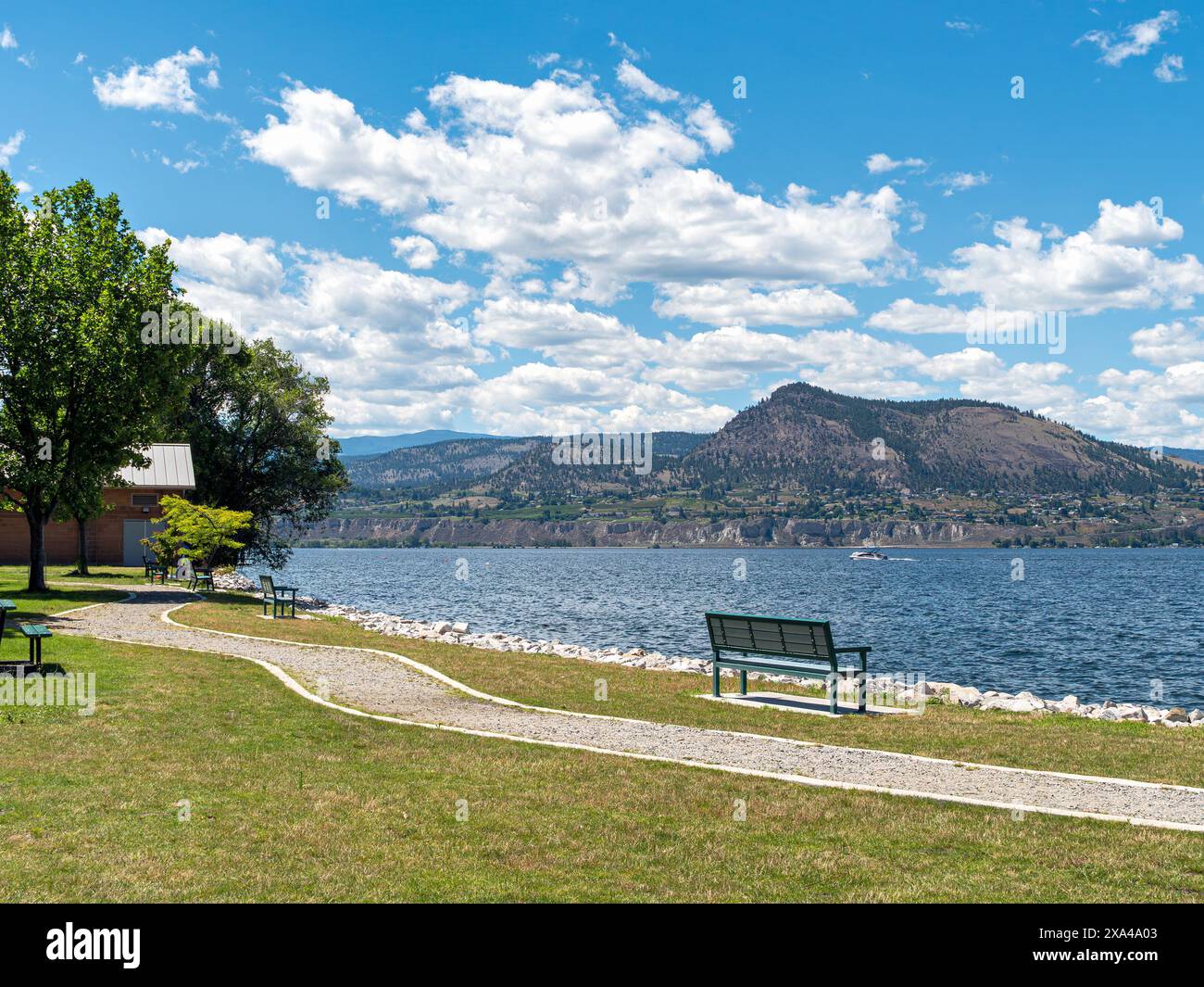 Scenery Okanagan lake overview with the bench at the waterfront Stock ...
