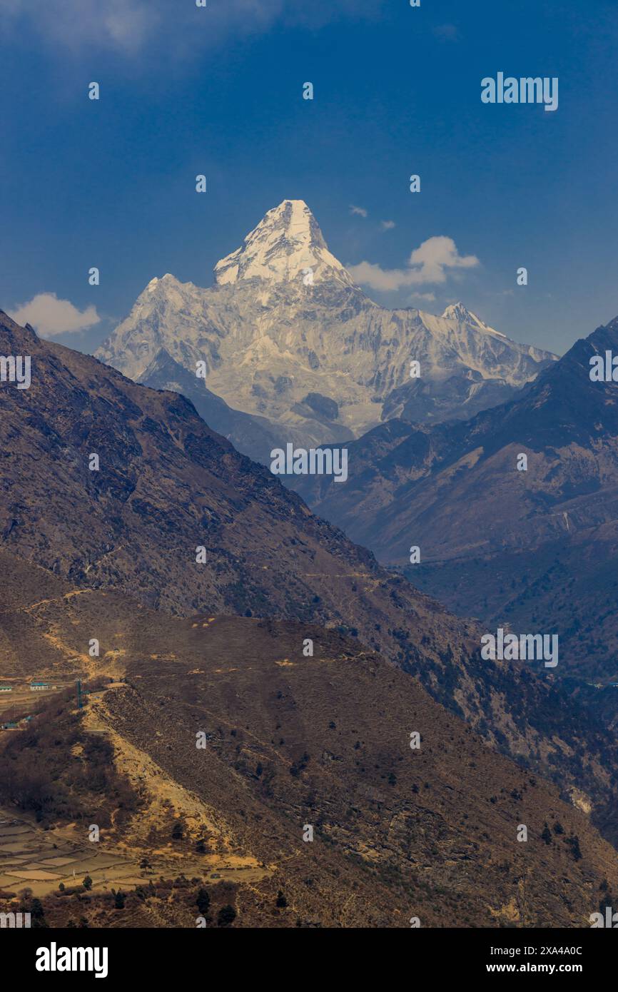 Ama Dablam mountain summit peak in Himalaya mountain range, Nepal ...