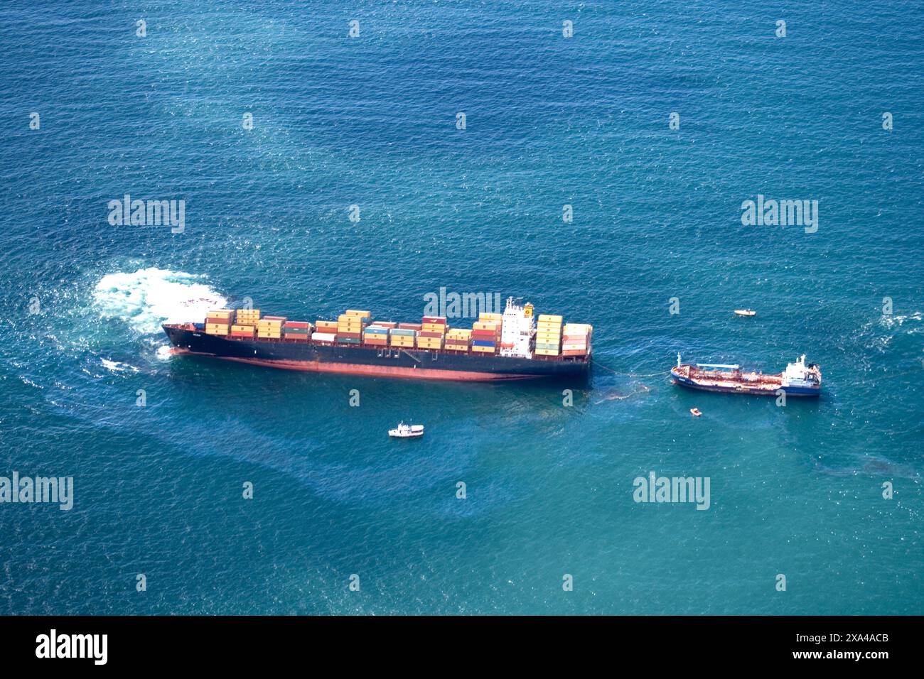Container ship accident hi-res stock photography and images - Alamy