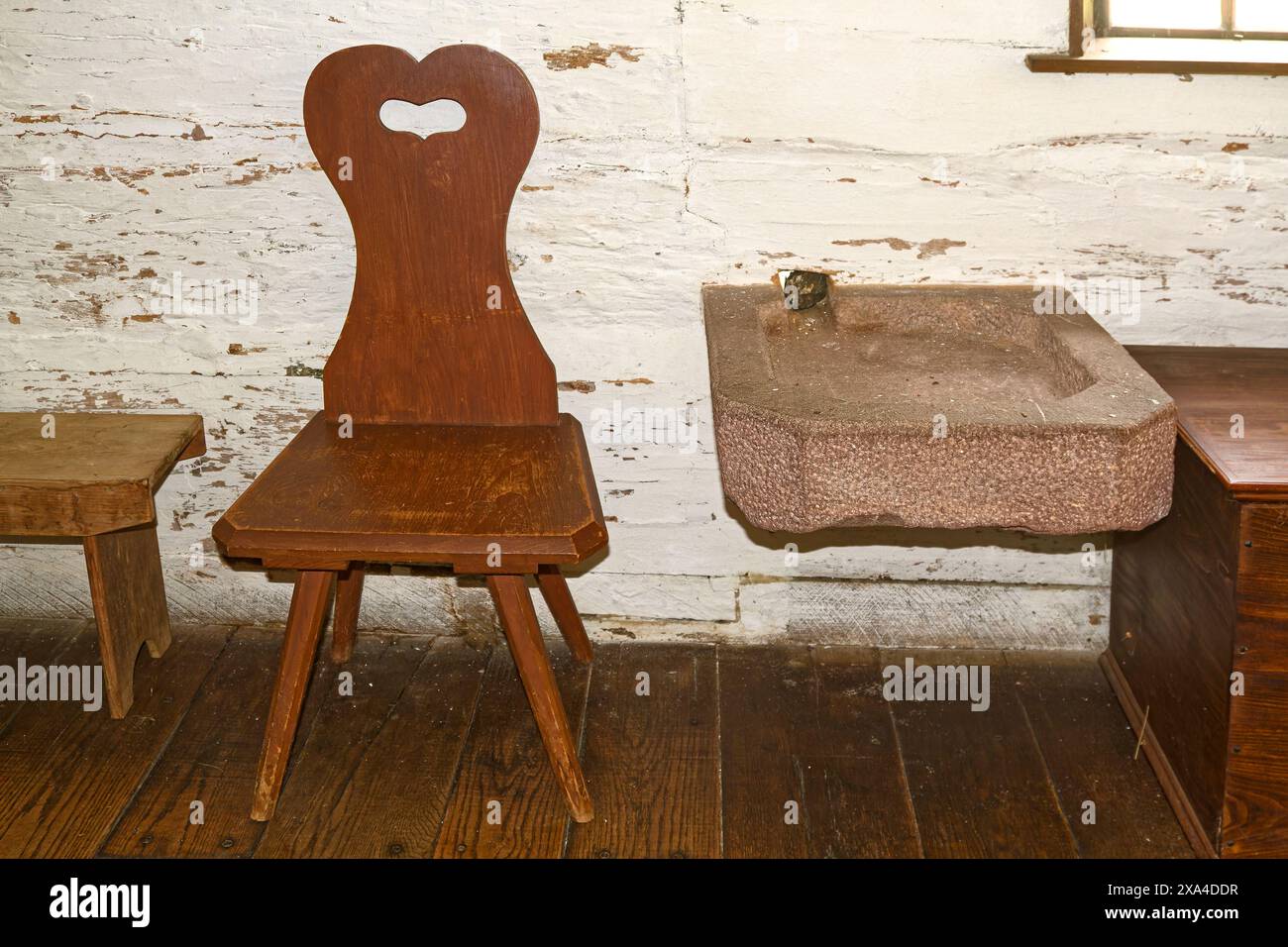 Shallow stone sink hi-res stock photography and images - Alamy