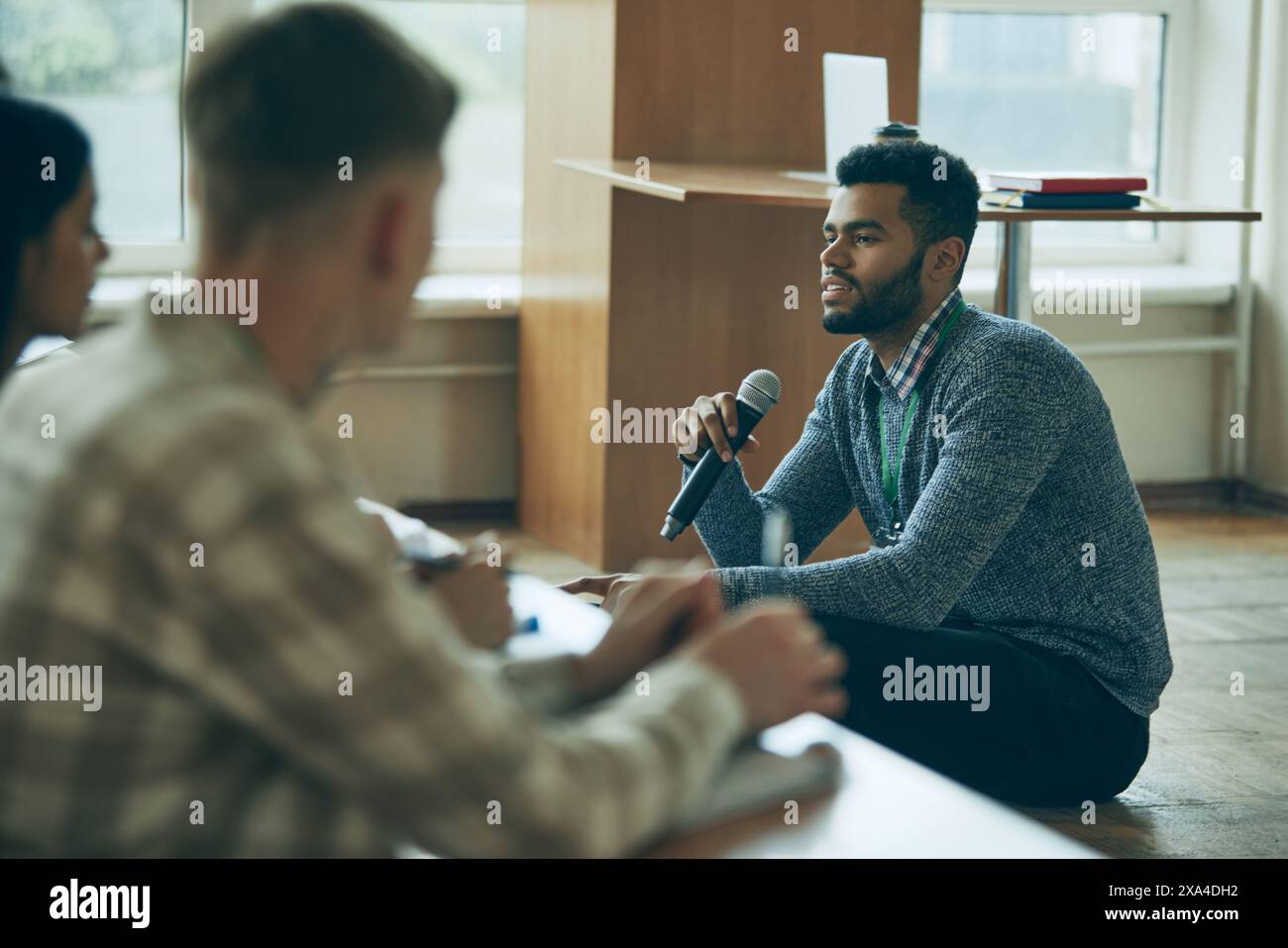 Teacher africa group discussion hi-res stock photography and images - Alamy