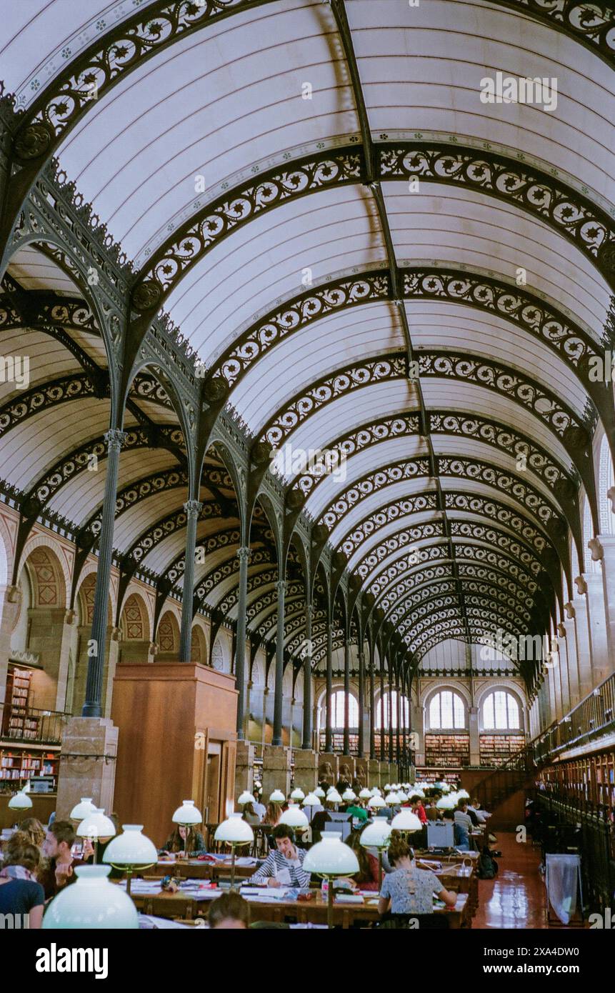 Ceilings hi-res stock photography and images - Alamy