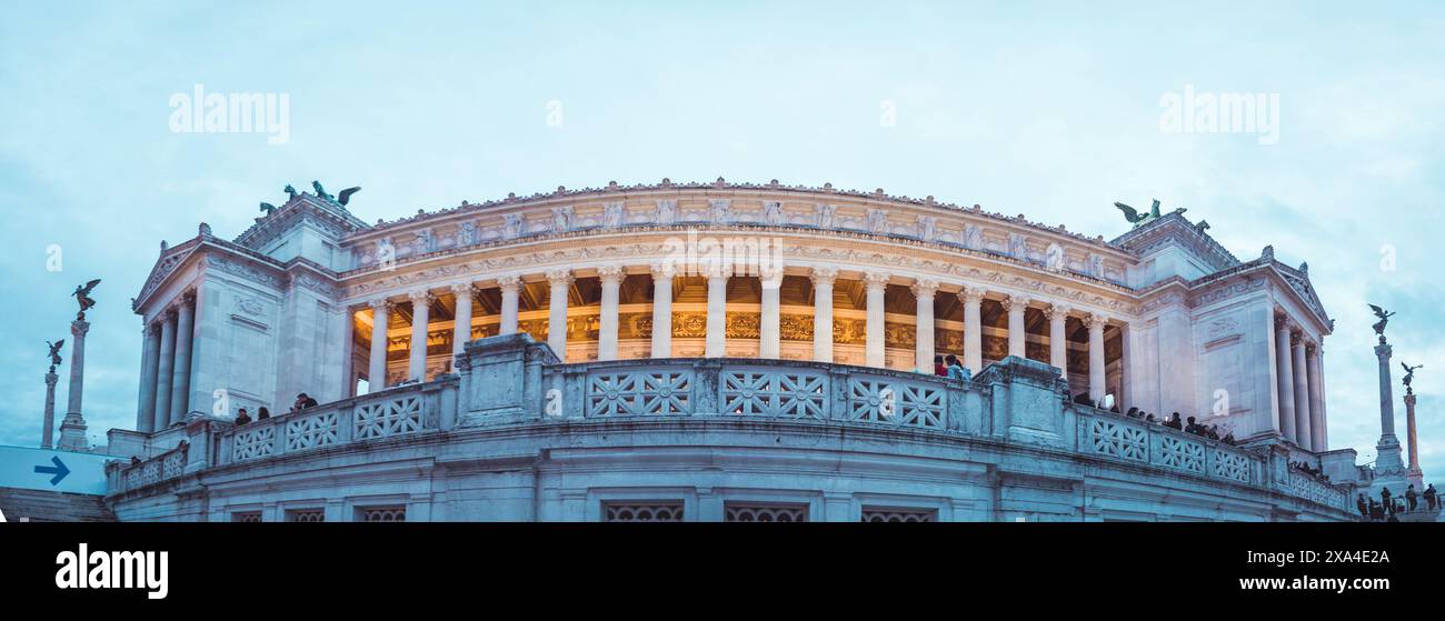 Remembrance of Vittorio Emanuele II in Rome, big palace in the italian ...