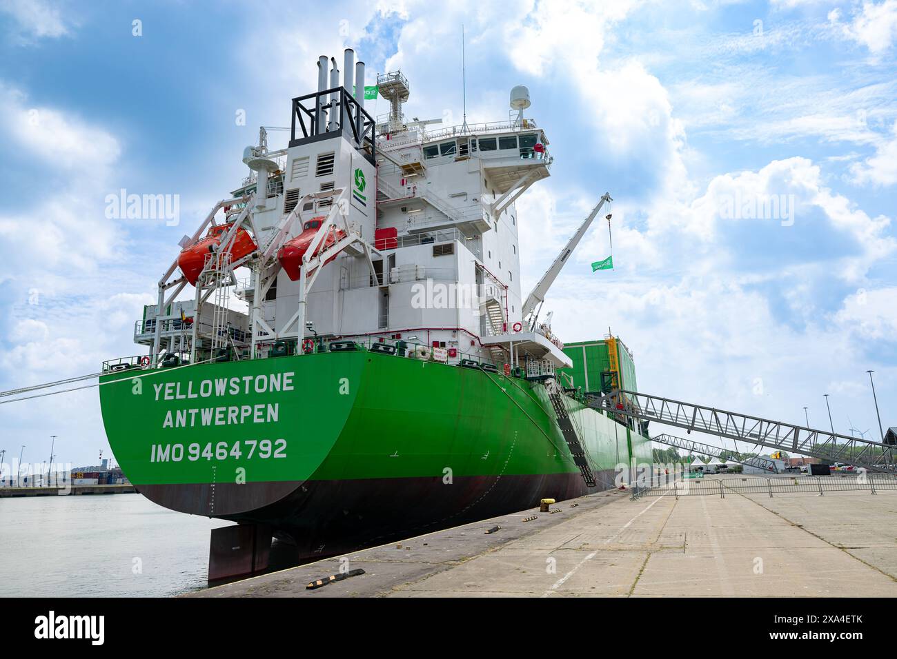 this picture shows the presentation of the 'Yellowstone' fallpipe rock ...