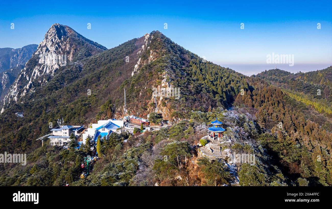 Aerial of Hanpo Pass, Mount Lu Lushan, UNESCO World Heritage Site ...