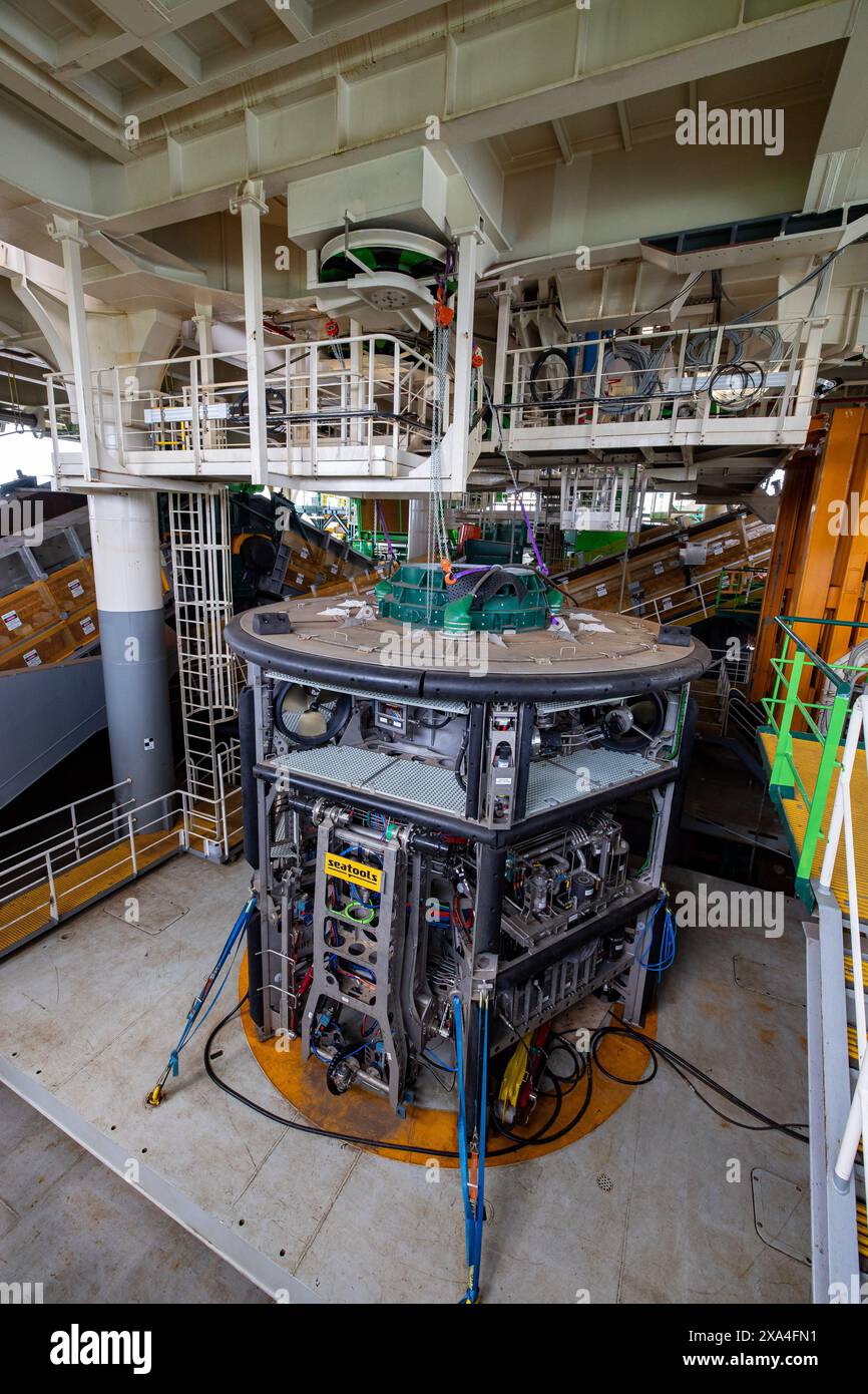 this picture shows the presentation of the 'Yellowstone' fallpipe rock ...