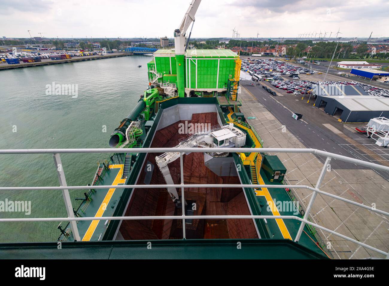 this picture shows the presentation of the 'Yellowstone' fallpipe rock ...