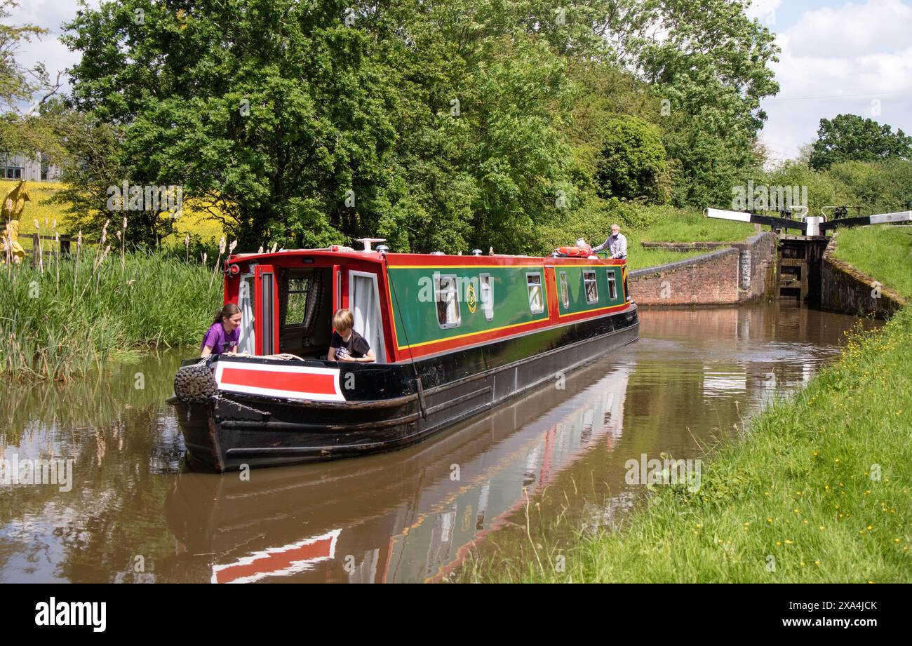 The Worcester & Birmingham Canal on the Tardebigge lock flight ...