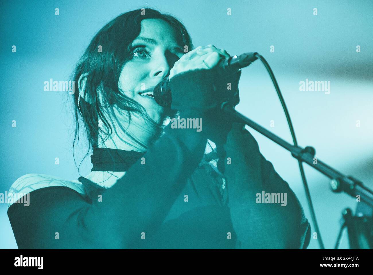 Tilburg, Netherlands. 18th, April 2024. The American singer and ...