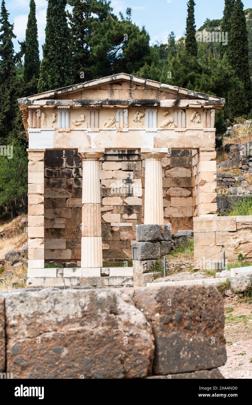Oracolo delphi hi-res stock photography and images - Alamy