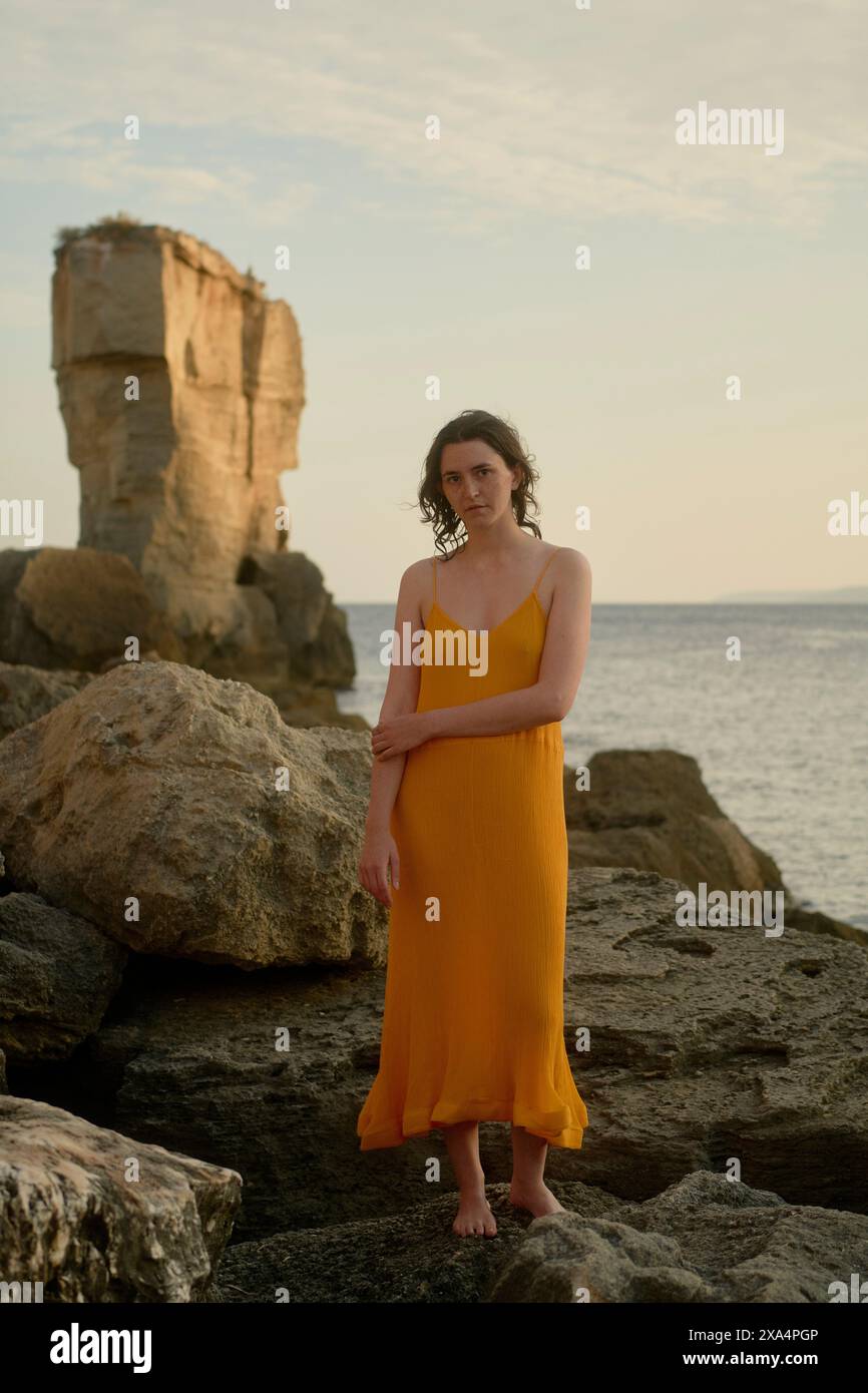 Dress formation hi-res stock photography and images - Alamy