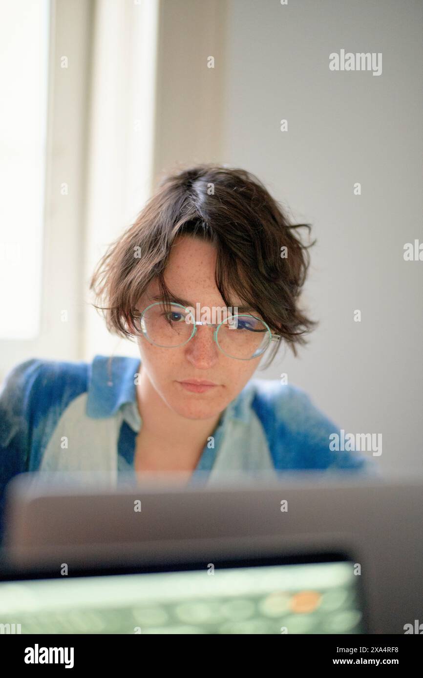 Focused user hi-res stock photography and images - Alamy