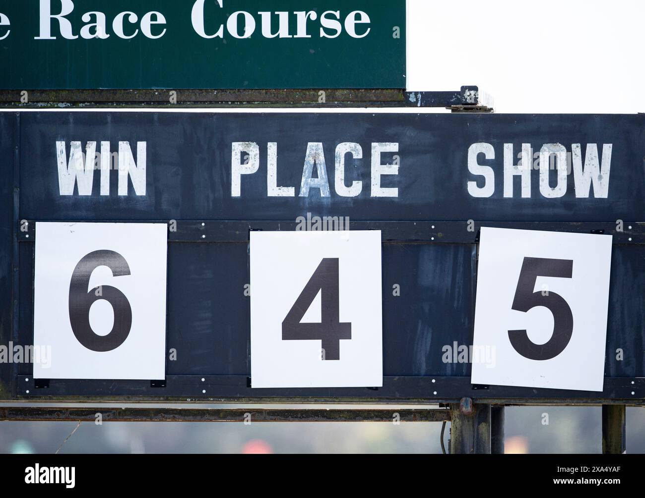 Win place show hi-res stock photography and images - Alamy