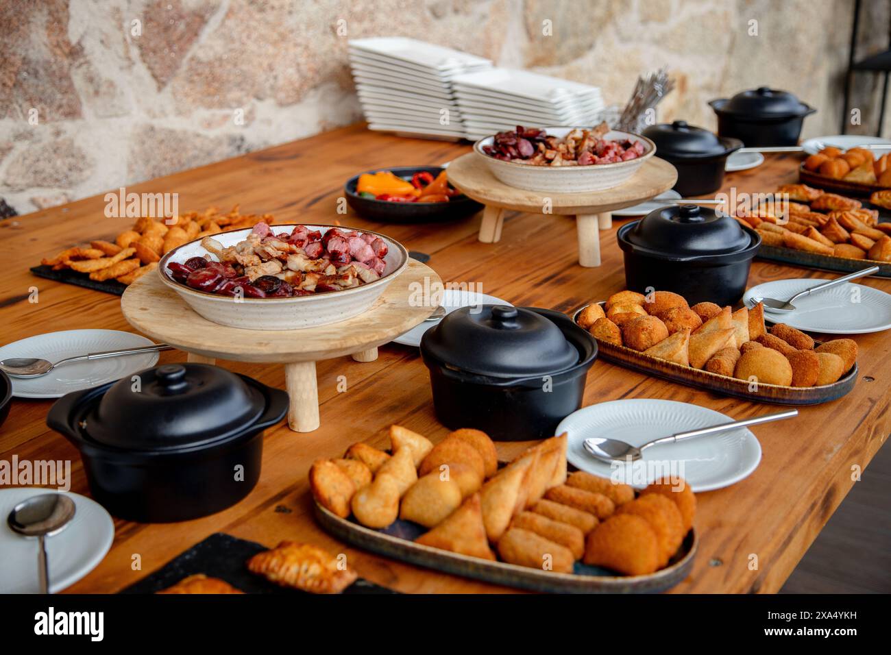 Food display buffet hi-res stock photography and images - Alamy
