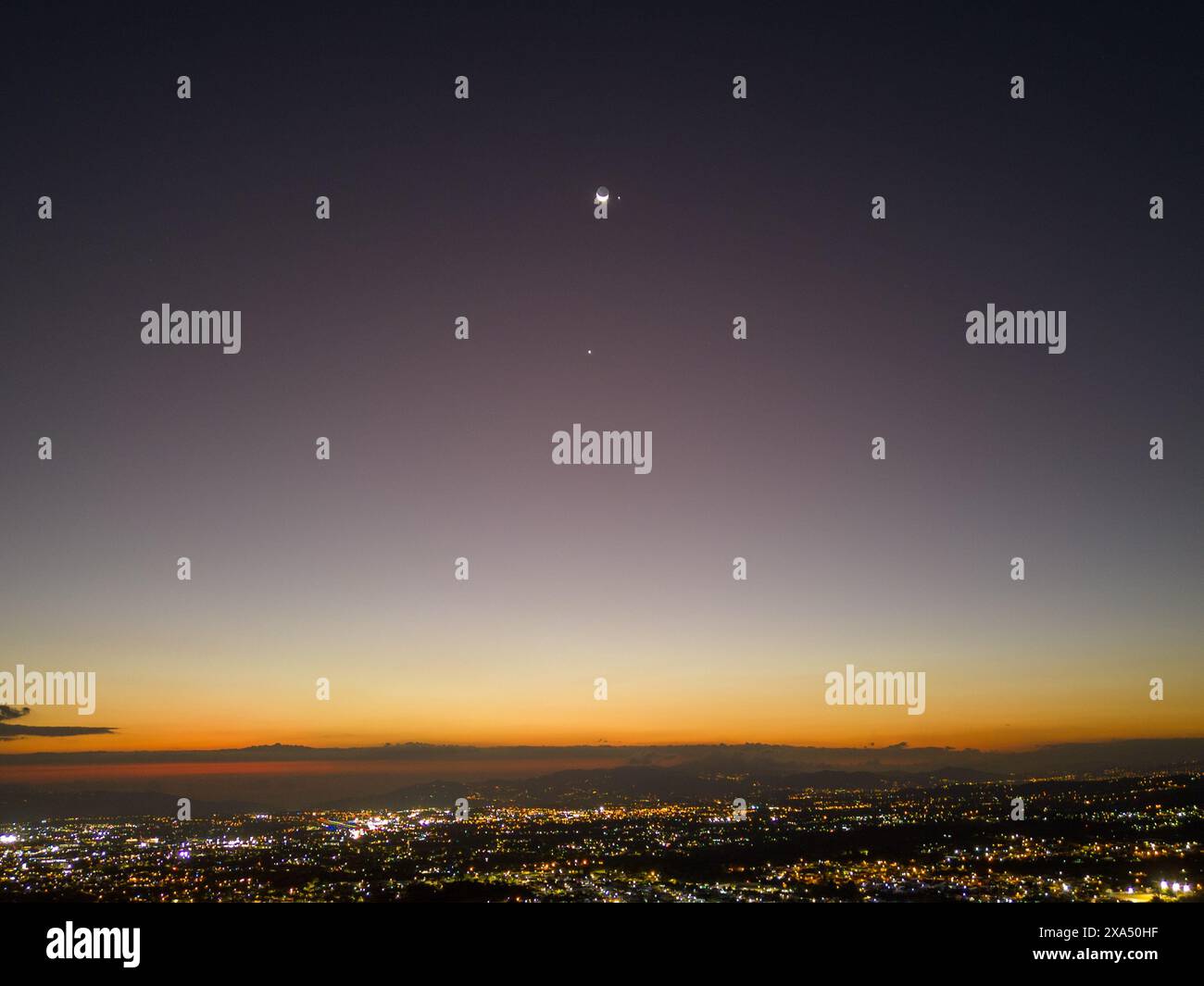 Venus moon conjunction jupiter hi-res stock photography and images - Alamy