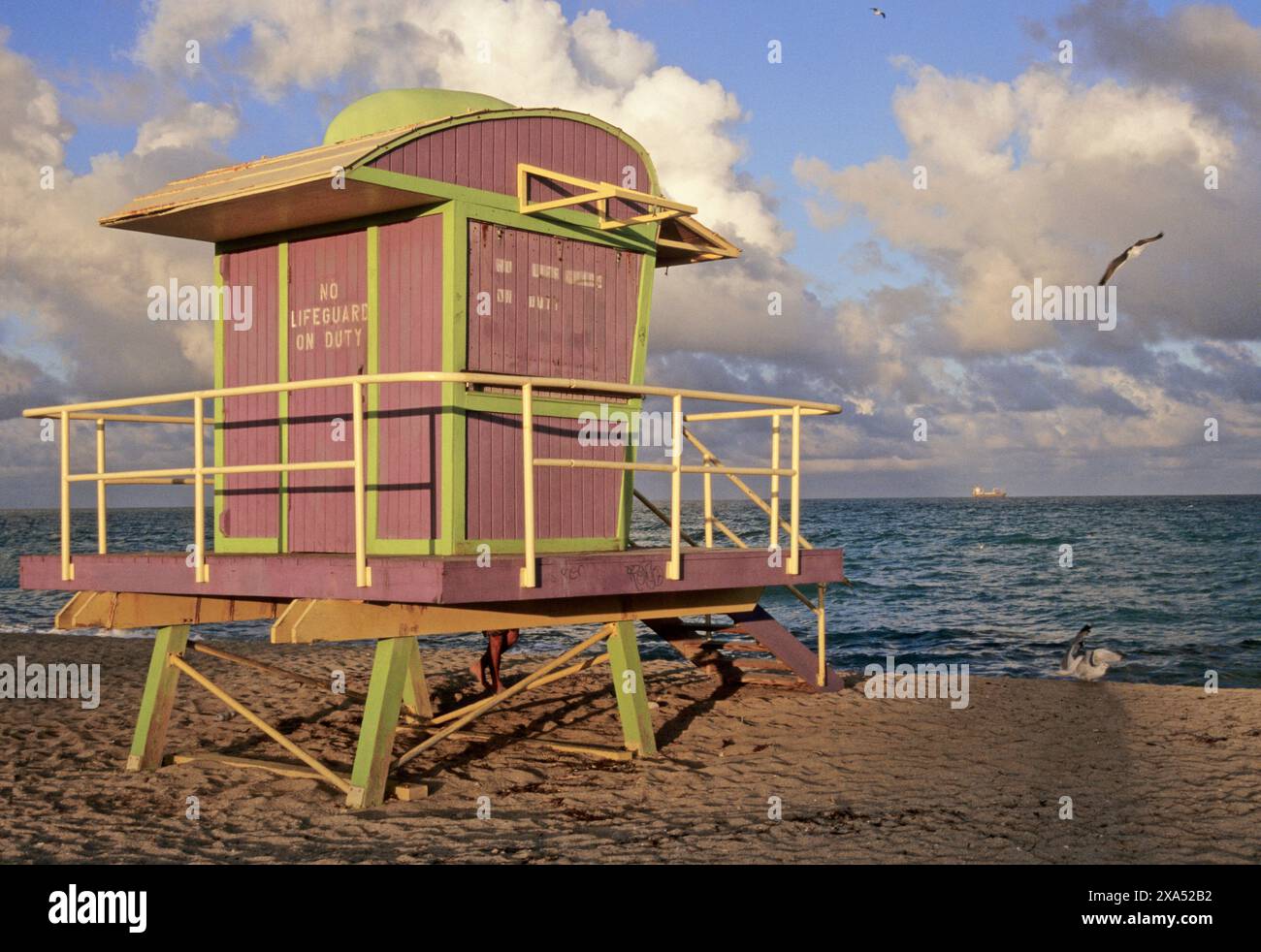 ART DECO STYLE LIFEGUARD HUT AT DUSK - MIAMI BEACH - FLORIDA - USA ...