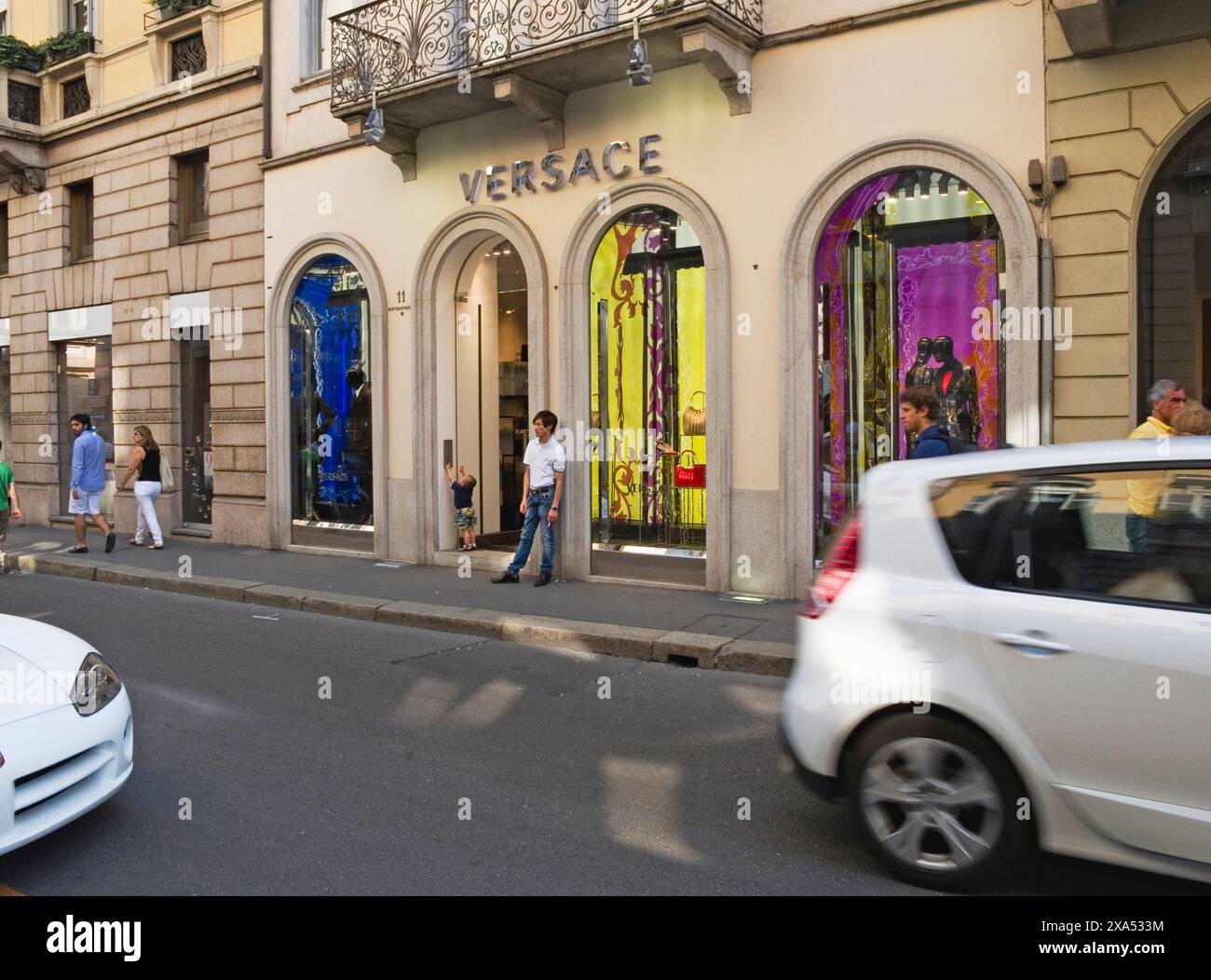 Luxury shopping milan hi-res stock photography and images - Alamy