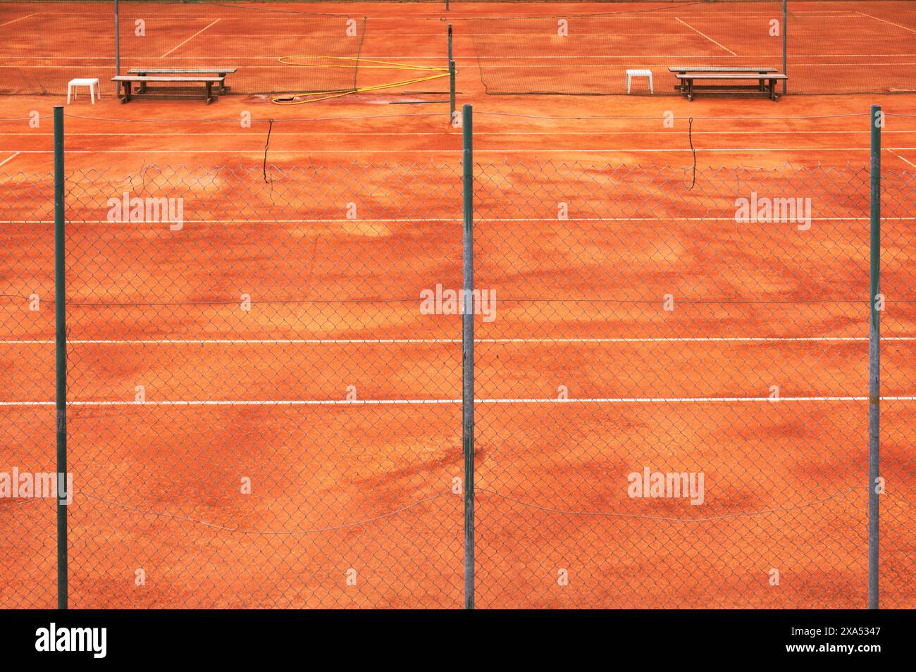 Tennis courts hi-res stock photography and images - Alamy