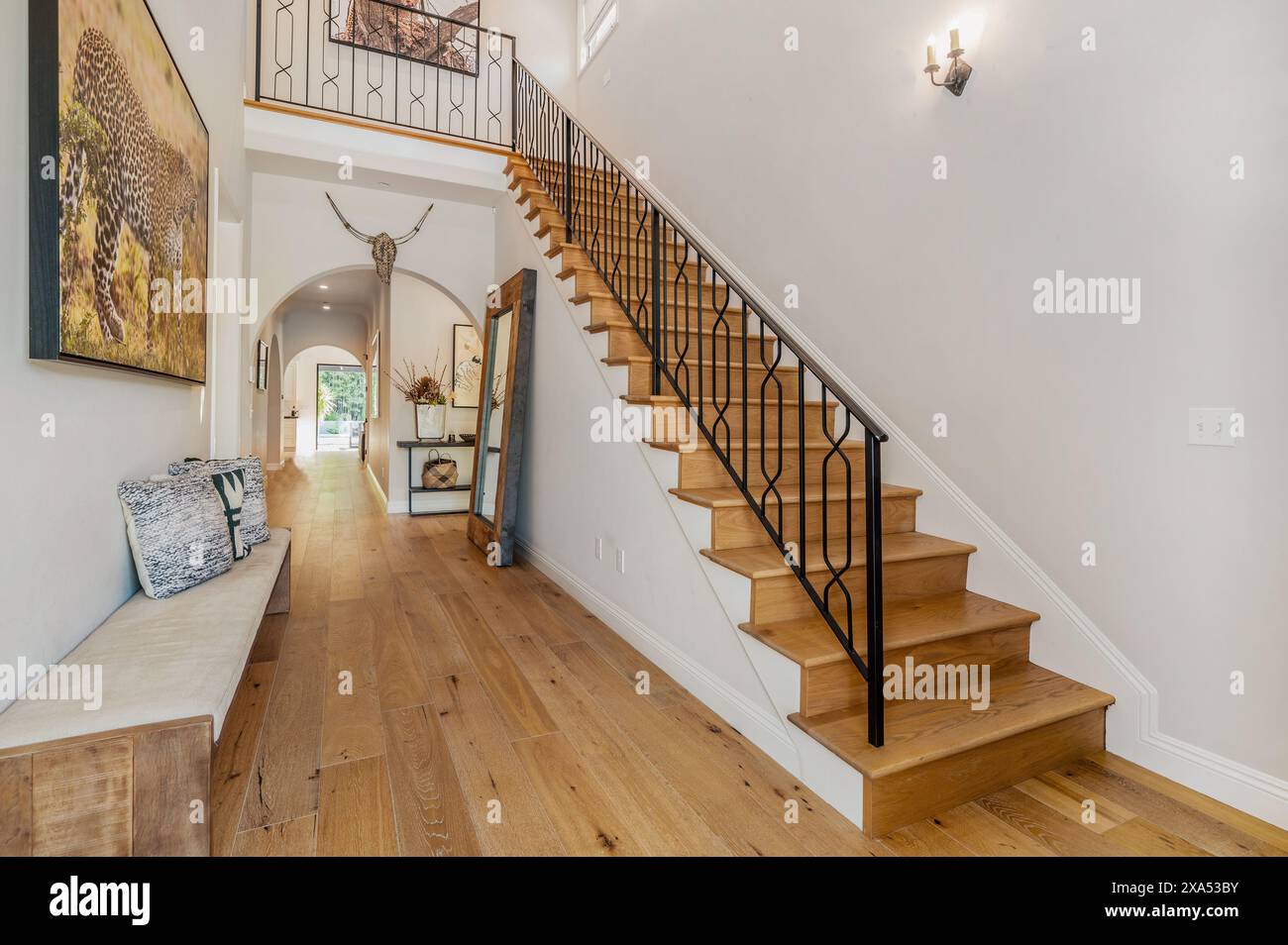 Entrance foyer with staircase hi-res stock photography and images - Alamy