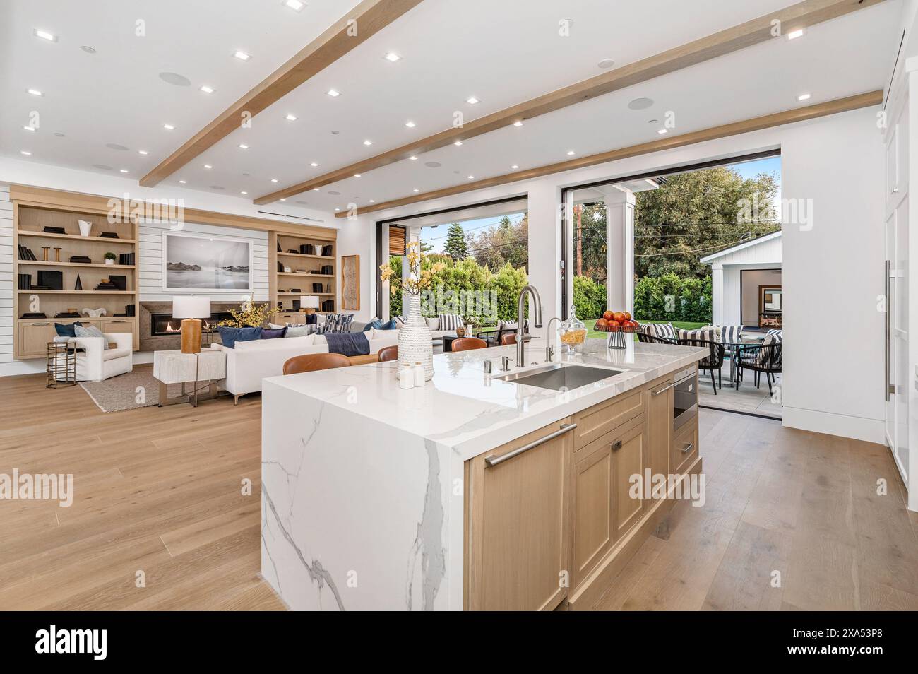 Spacious kitchen island adjacent hi-res stock photography and images ...