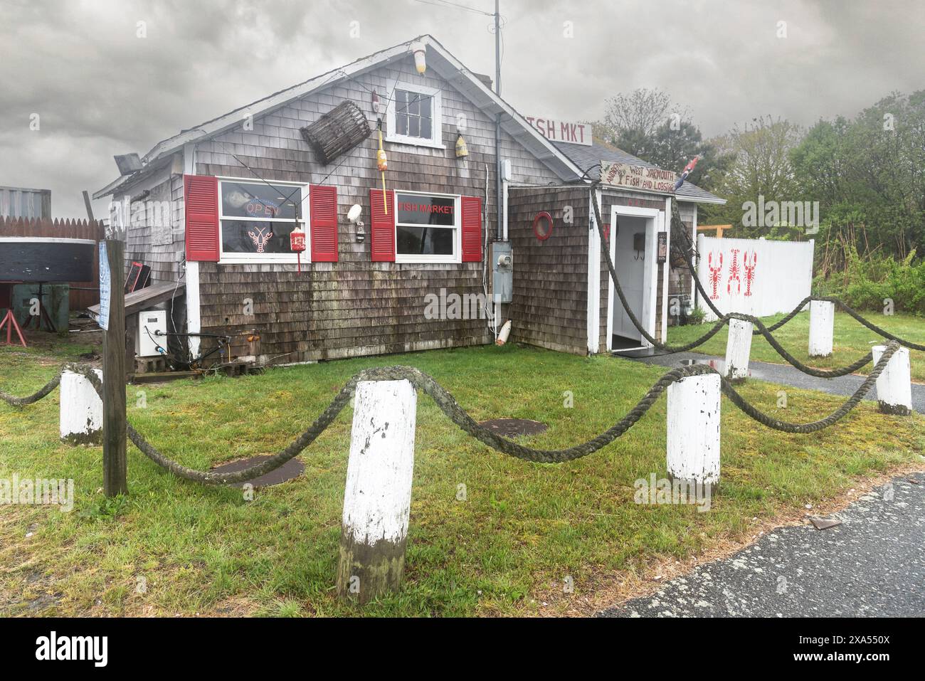 Lobster seafood restaurant cape cod hi-res stock photography and images ...