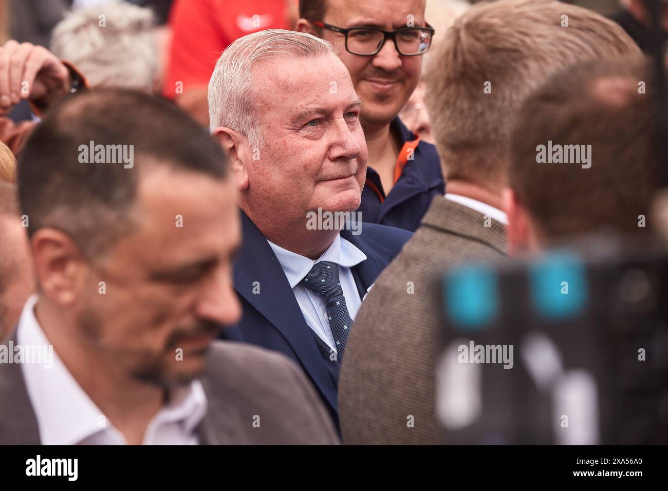 Nigel Farage Launches 2024 General Election Campaign in Clacton on Sea ...