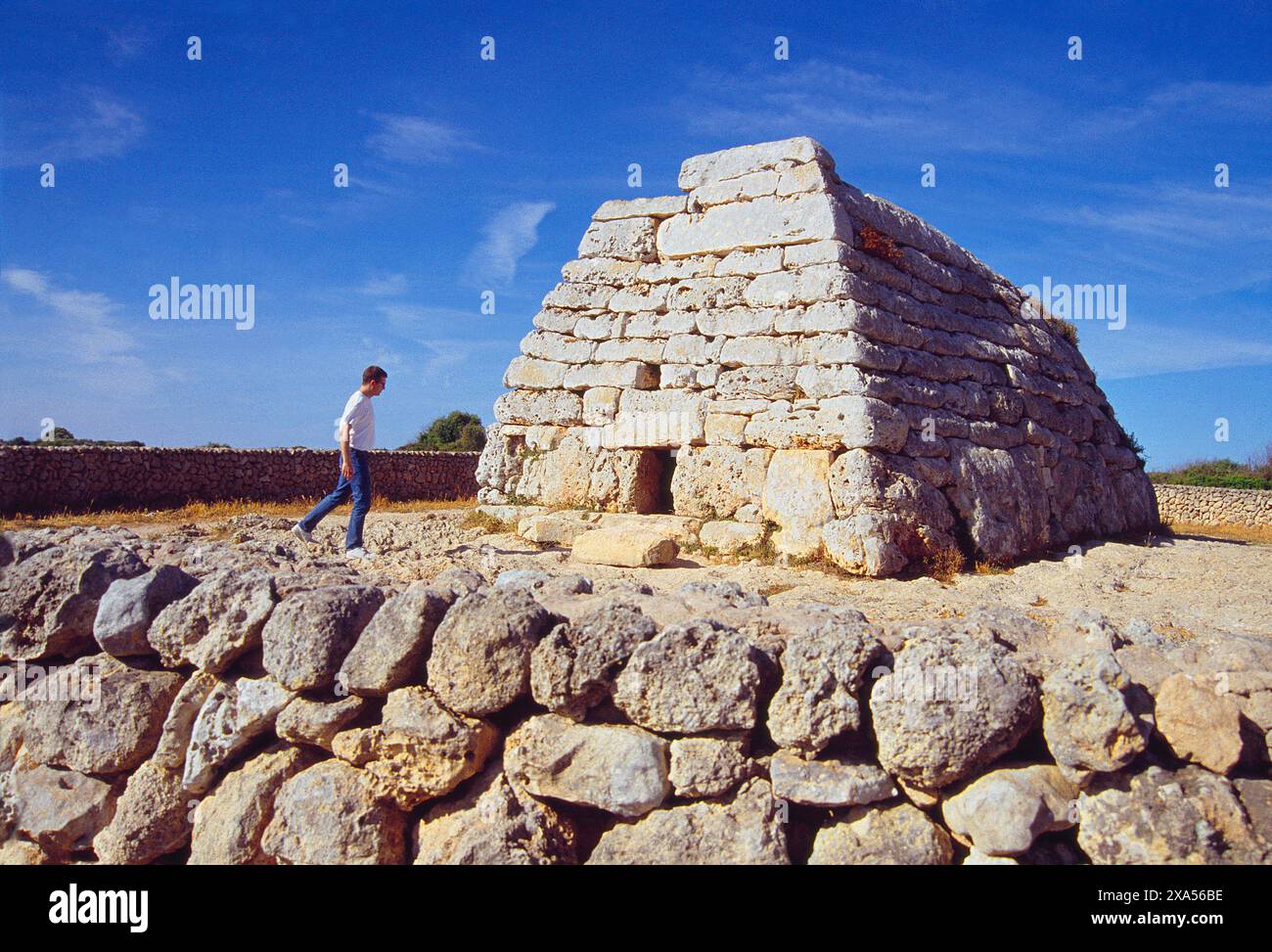 Naveta des Tudons. Menorca, Balearic Islands, Spain Stock Photo - Alamy