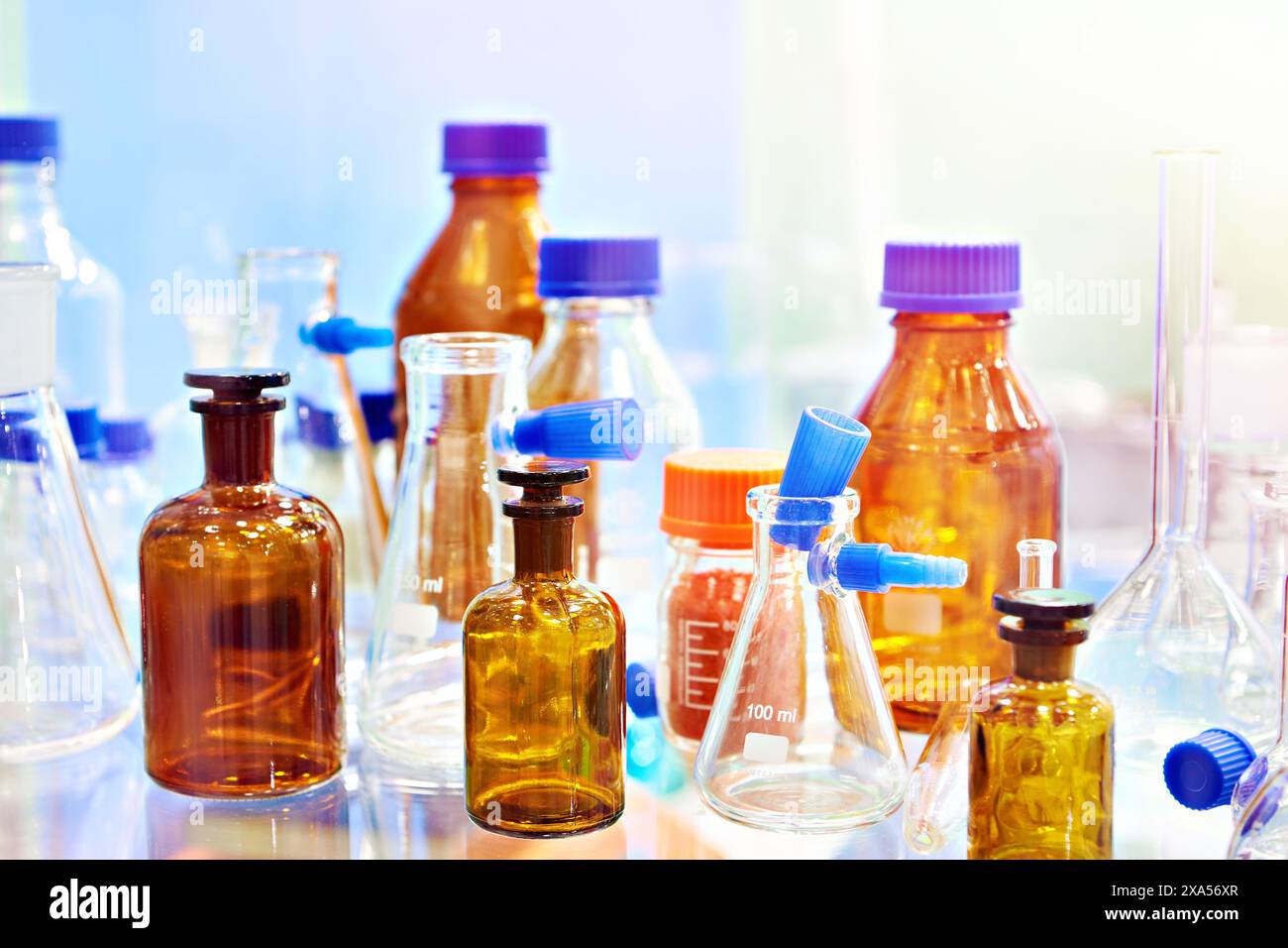 Lab jars hi-res stock photography and images - Alamy