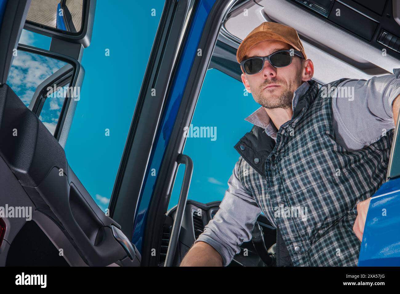 Truck drivers rest hi-res stock photography and images - Alamy