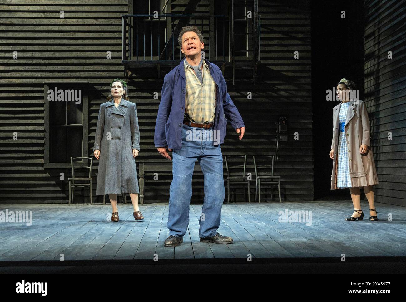 l-r: Kate Fleetwood (Beatrice), Dominic West (Eddie Carbone), Nia Towle ...