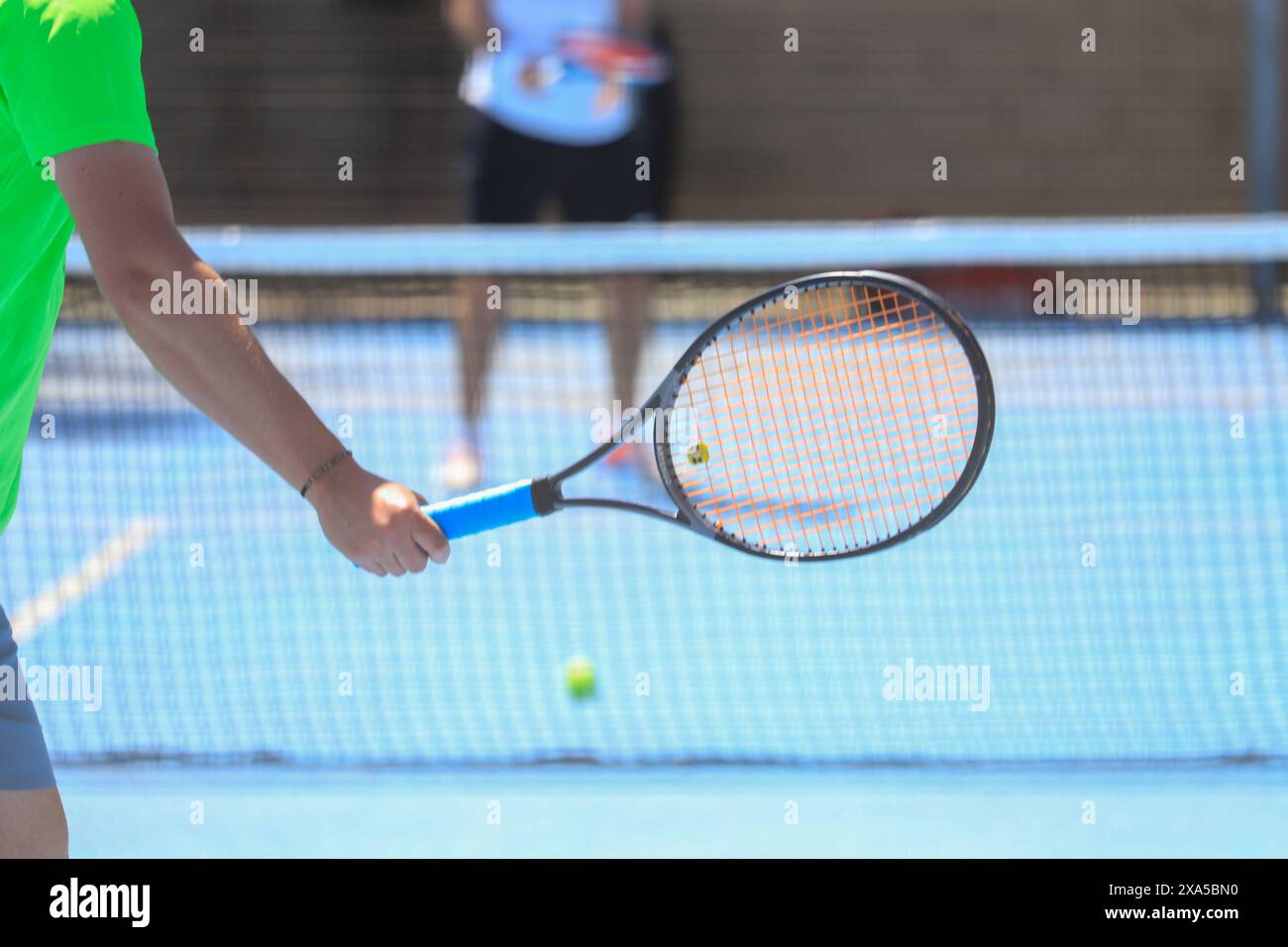 Ball hitting tennis racket hi-res stock photography and images - Alamy