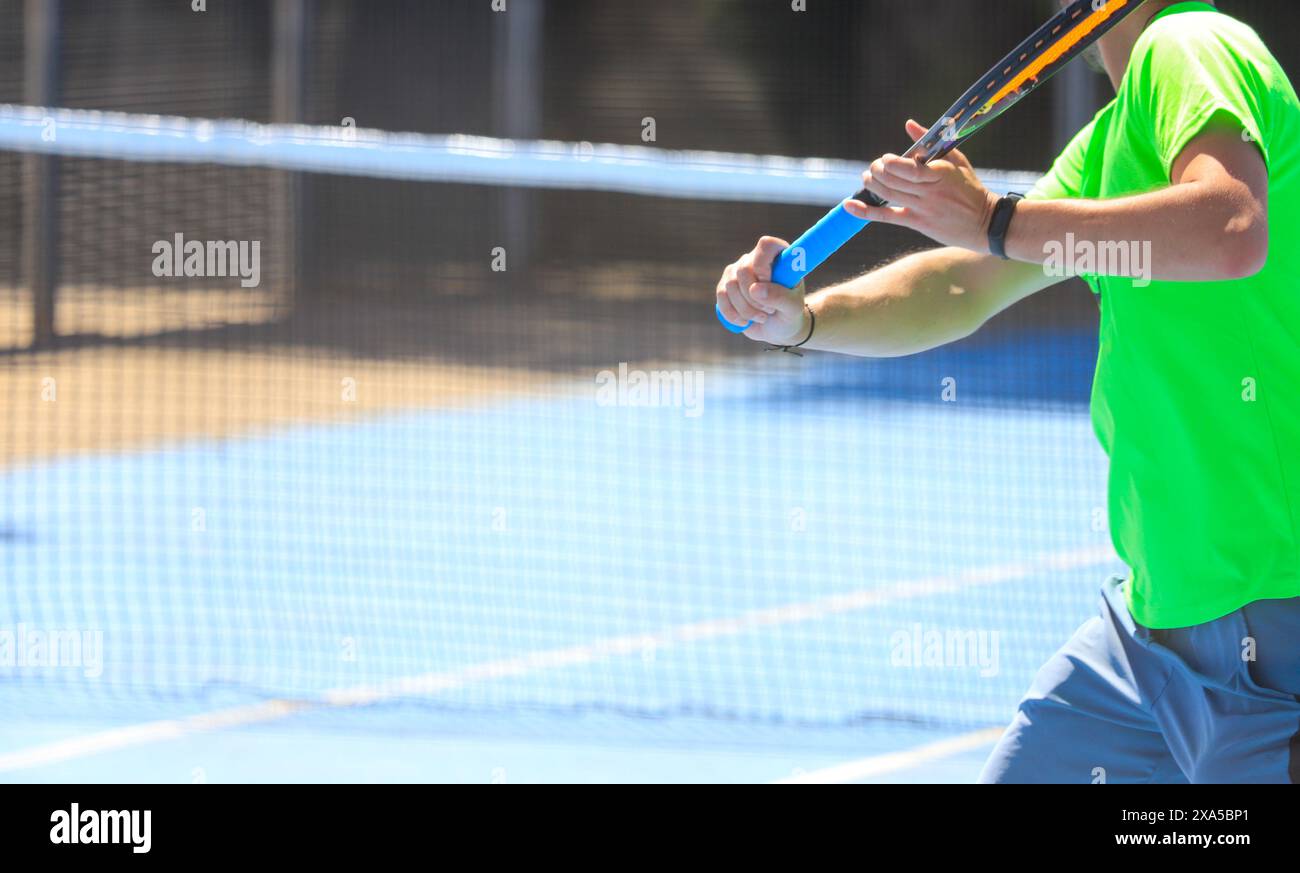 Ball hitting tennis racket hi-res stock photography and images - Alamy