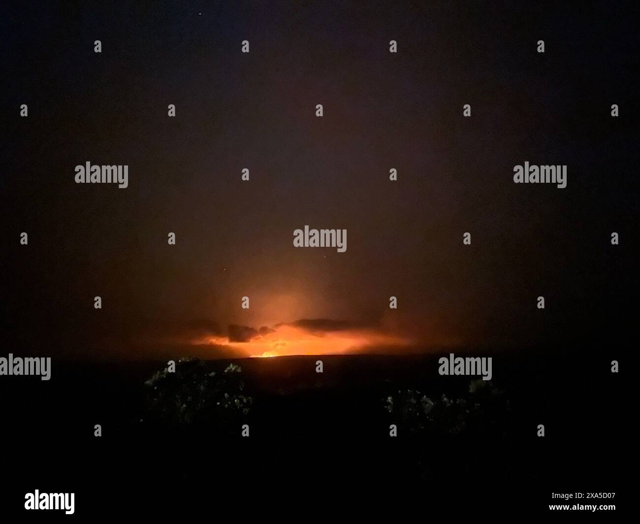 Volcano alert system hi-res stock photography and images - Alamy