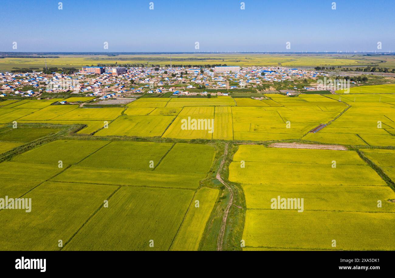 Offset buildings hi-res stock photography and images - Alamy