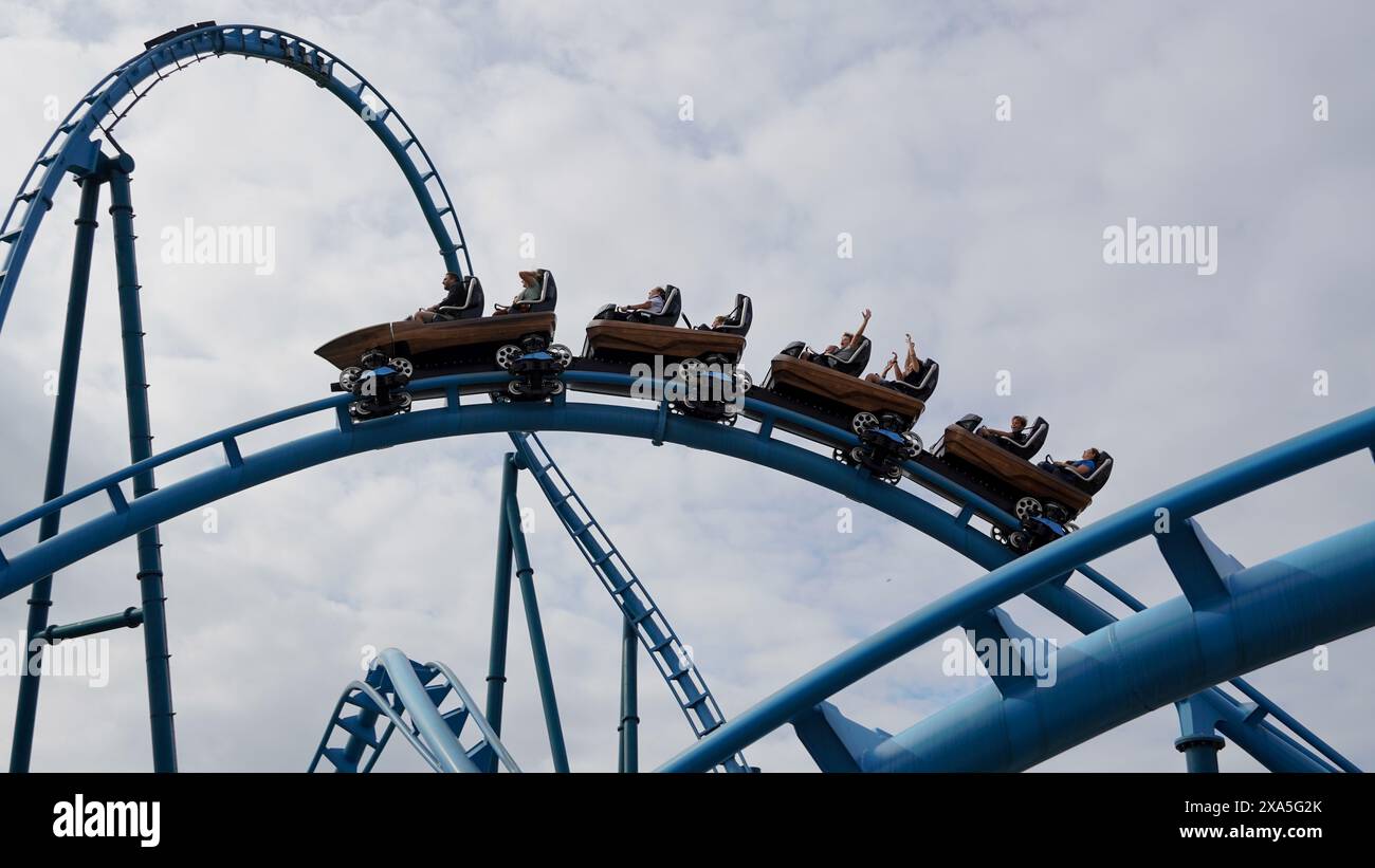 The People having fun on the Vekoma launch roller coaster Abyssus at ...