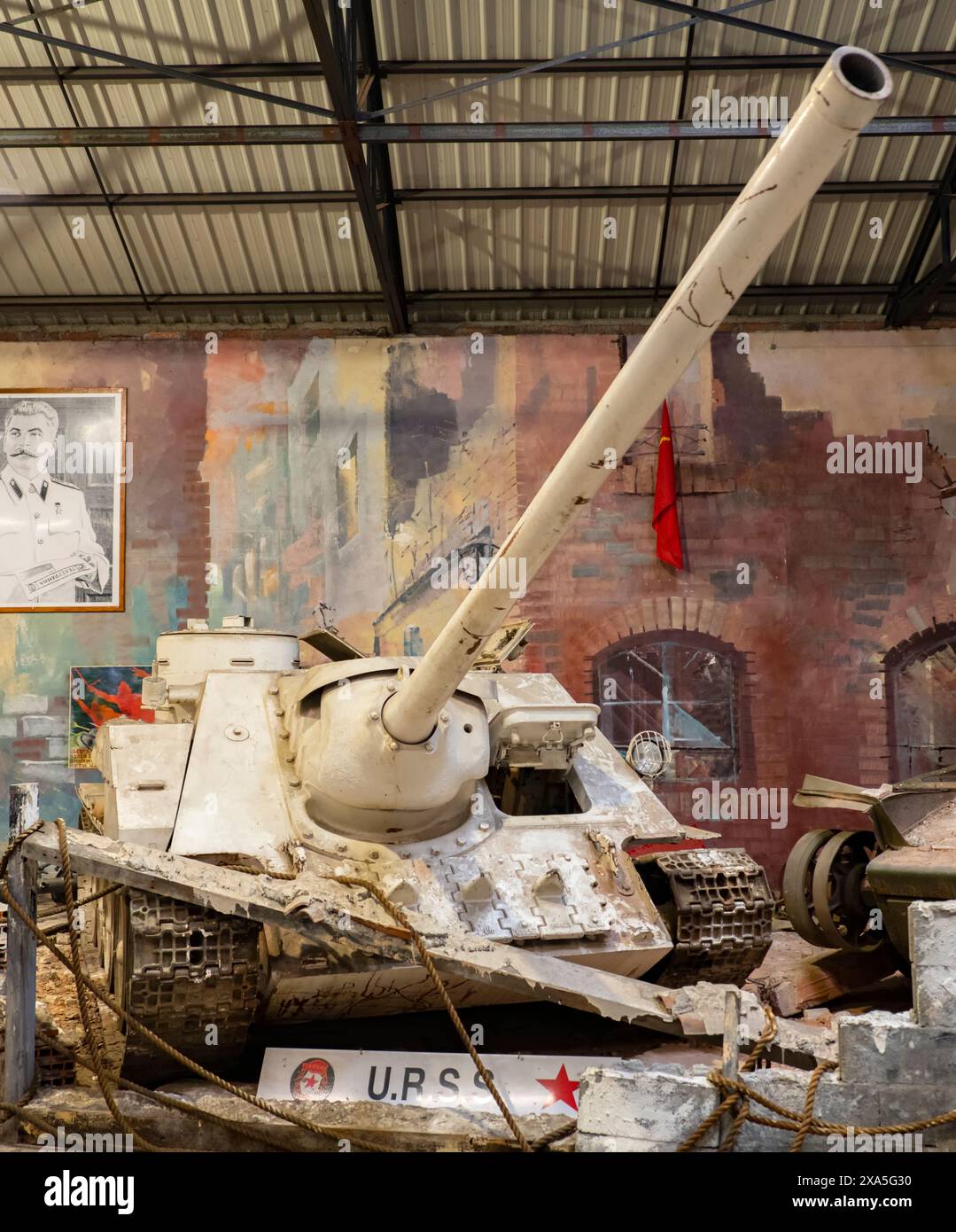 SU-100 Tank Destroyer at Museum of Armored Vehicles in Saumur, France ...