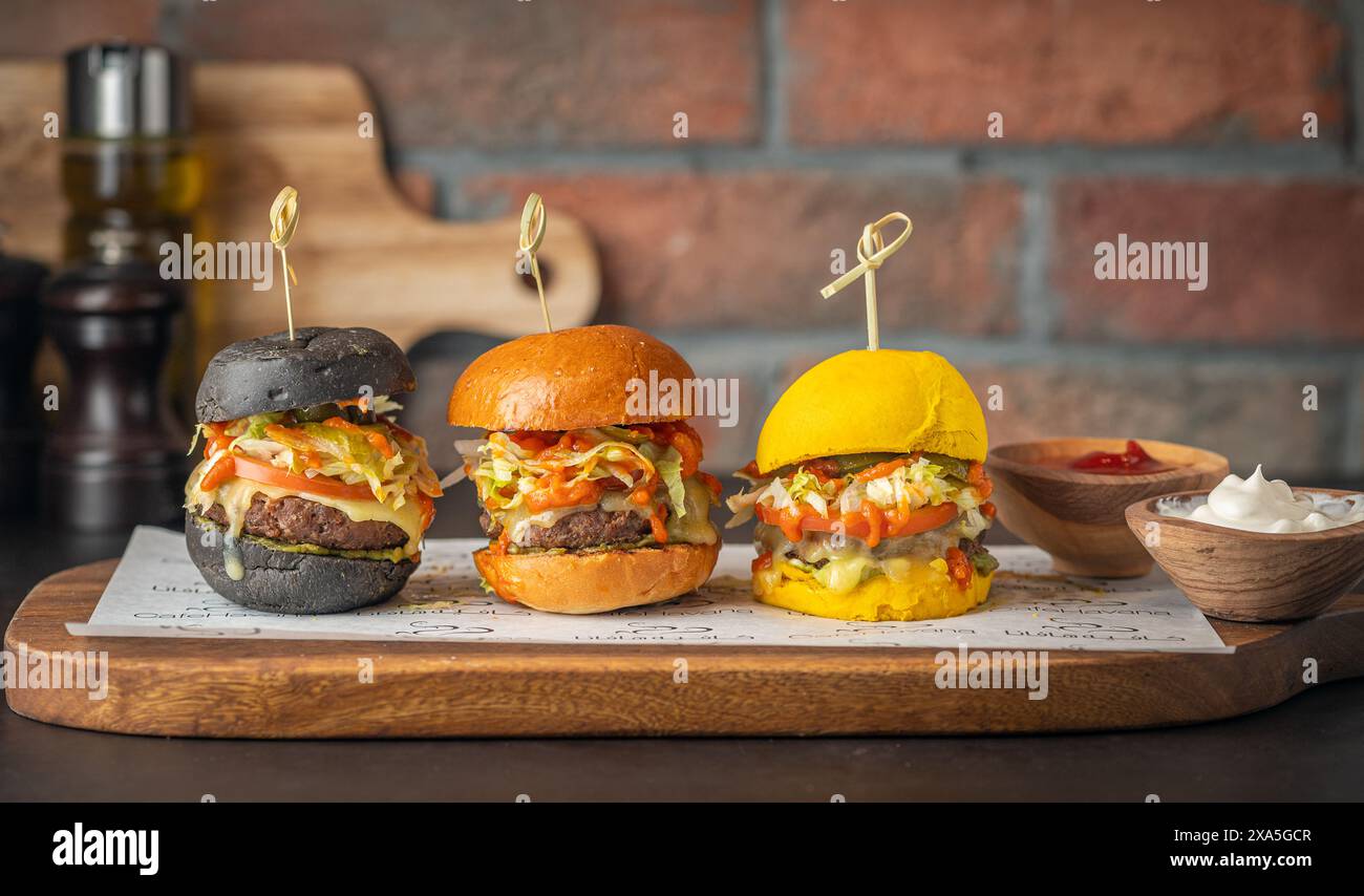 Juicy three burgers beef hi-res stock photography and images - Alamy