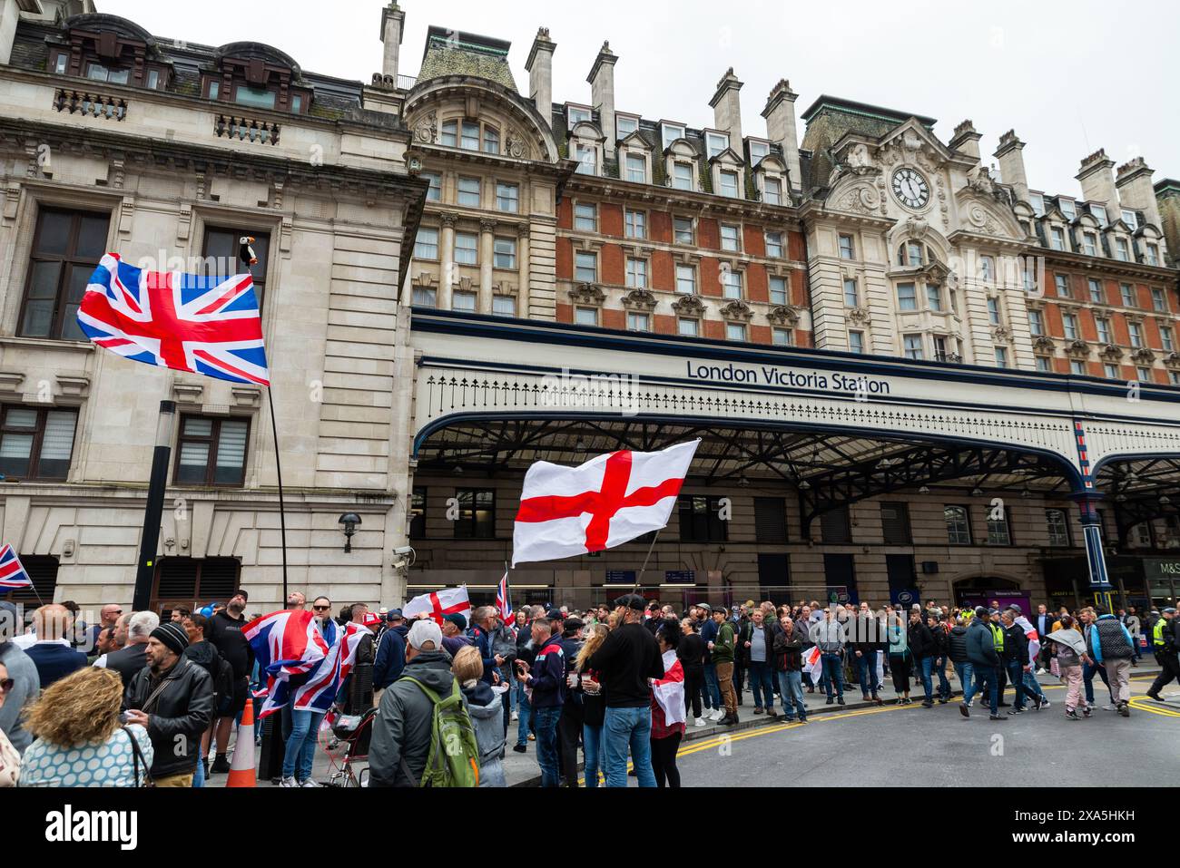 Groups such as English Defence League gathering outside London Victoria ...